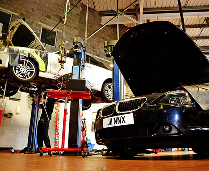 Servicing & Repairs - Chariots Specialist Cars